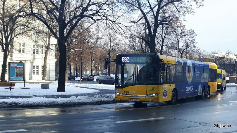 Komunikacja miejska w okresie świąteczno-noworocznym. Będą zmiany, warto sprawdzać rozkład jazdy ...