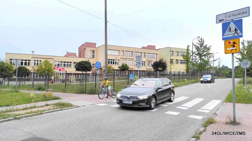 Powstaną kolejne wyniesione przejścia dla pieszych. Budowa rozpocznie się pod koniec lipca w ...