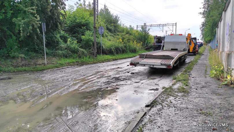 Utrudnienia drogowe obok nowej stacji Orlen. Prace przy kanalizacji startują w dwóch miejscach ...